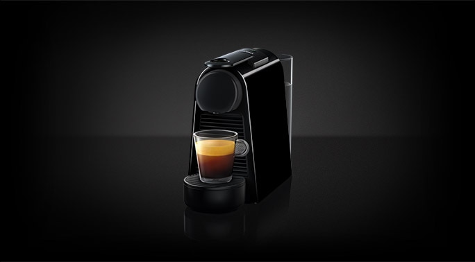 Essenza Mini Coffee Machine in Black | Coffee Machine | Nespresso