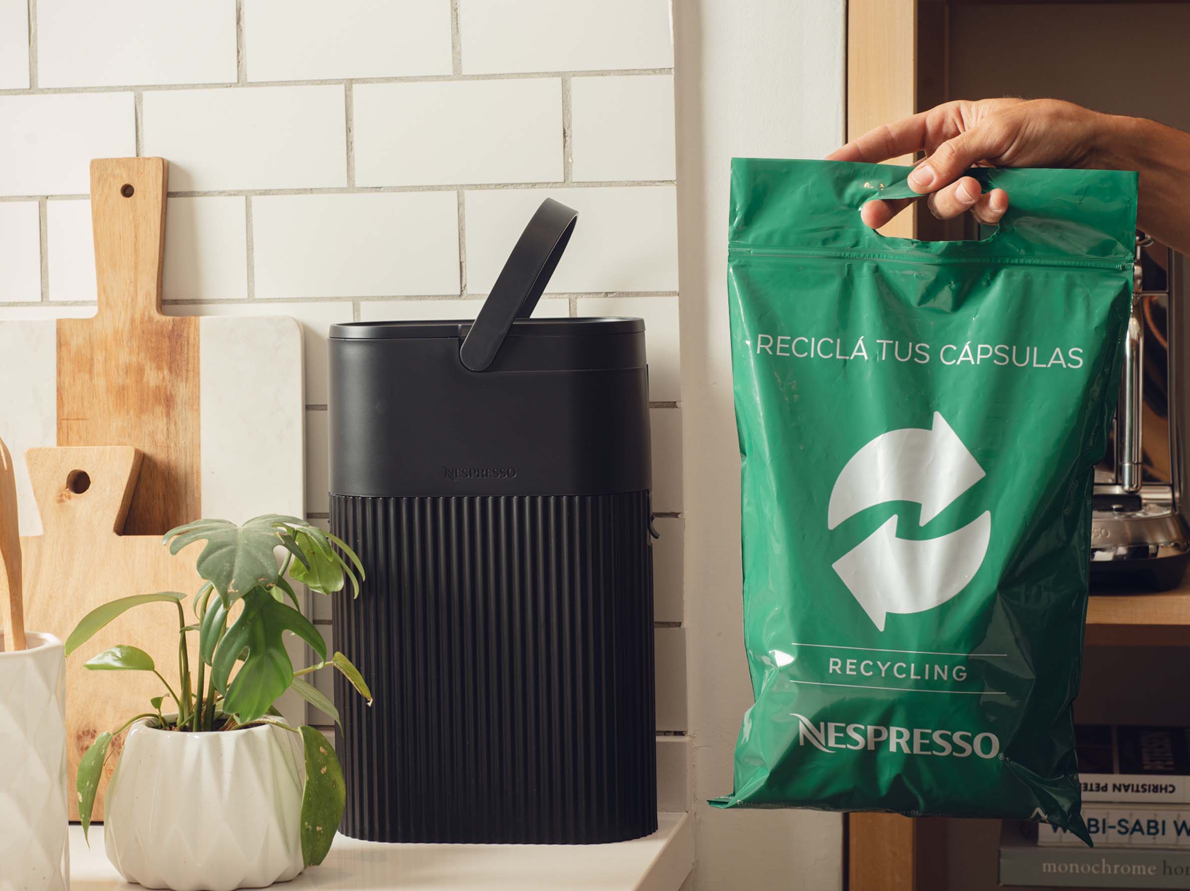 Contenedor De Reciclaje Nespresso