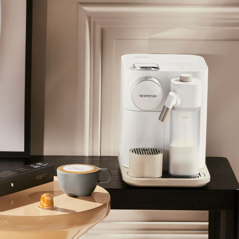 Gran Lattissima Sophisticated Darks | Coffee Machine | Nespresso™ GR